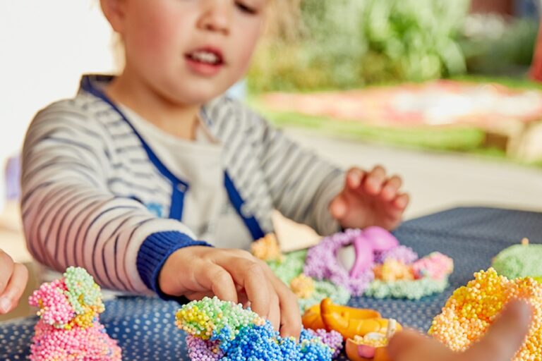 Get messy and have fun with sensory play! - KIDDO Mag
