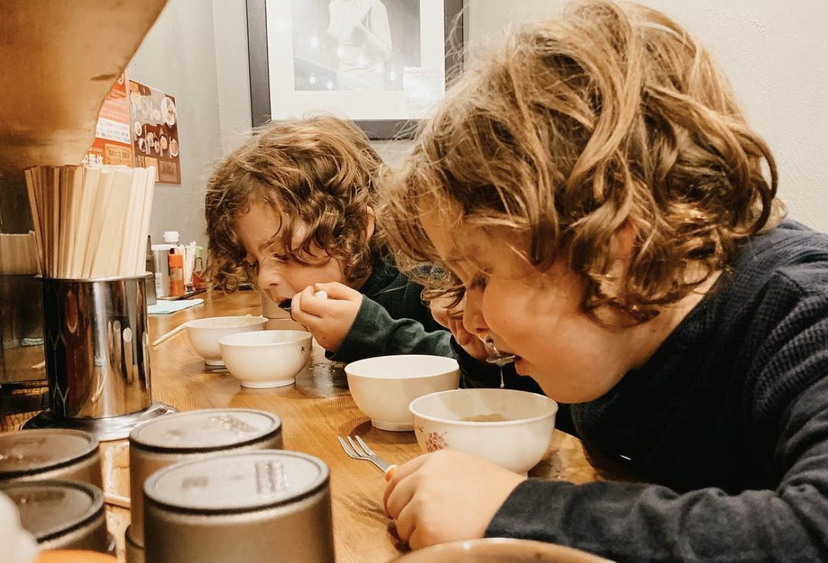 Adventurous eating tips for foodie families - KIDDO Mag