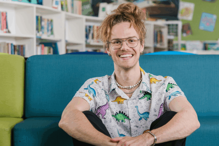 Messy magic with MR LUKE - KIDDO Mag