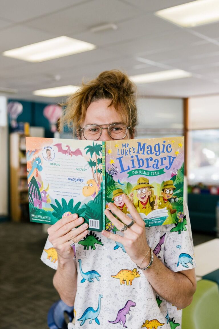 Messy magic with MR LUKE - KIDDO Mag